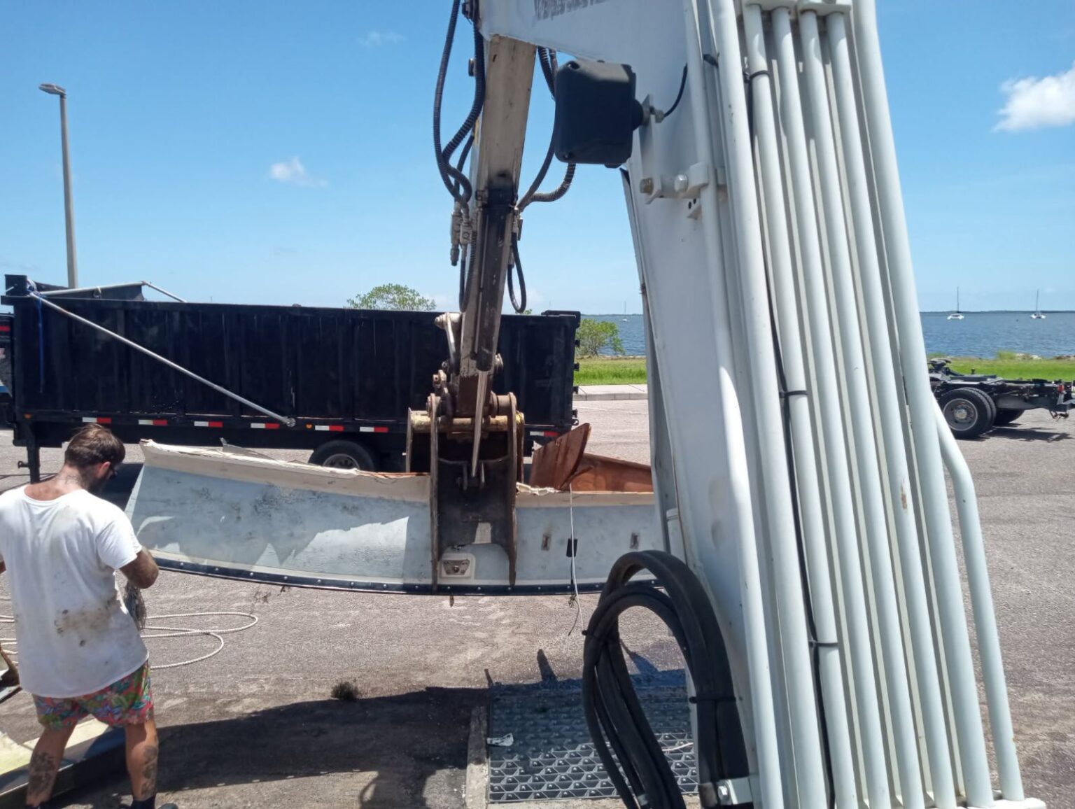 California Boat Disposal Services | Junk Boat Removal Nearby